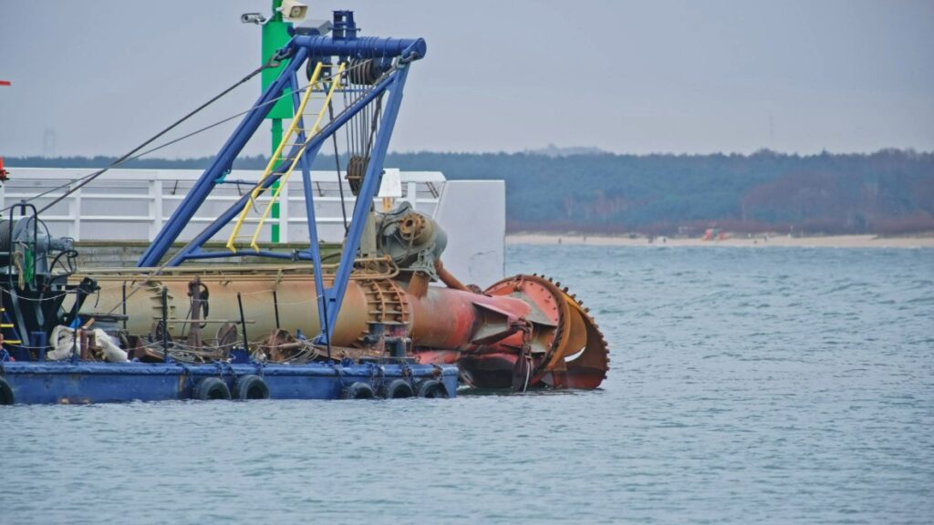 Mechanical Dredging: Equipment, Applications & Performance Insights